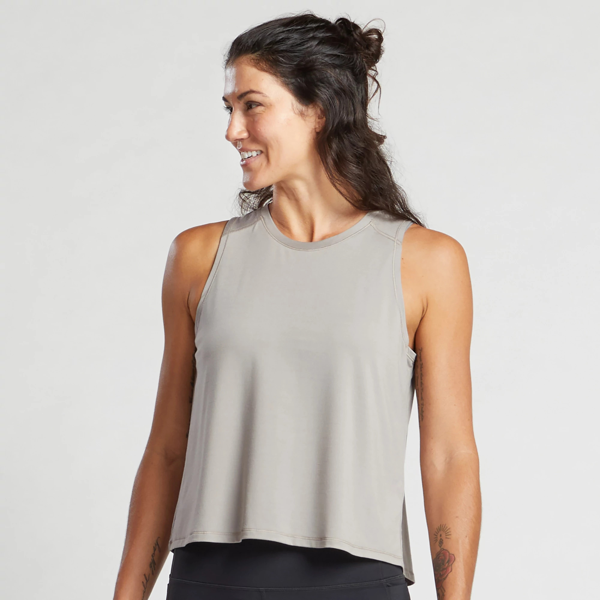 Womens Korsa Flux Tanks Technical Tops